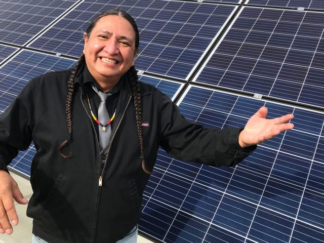Oil and gas workers go solar with Louis Bull Tribe - David Suzuki ...